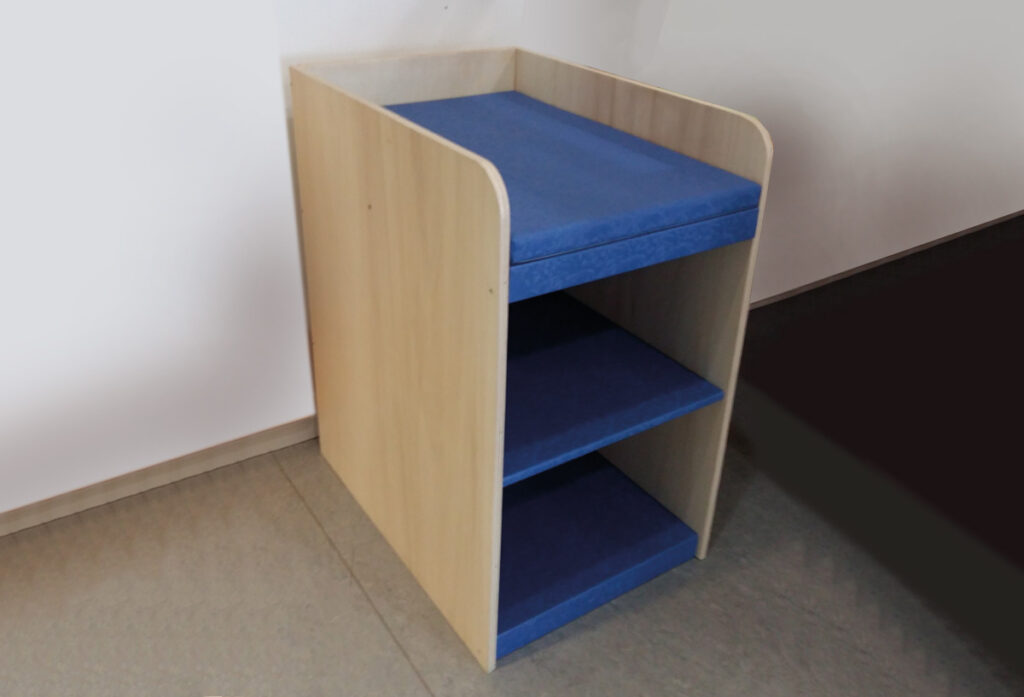 Meuble de change compact